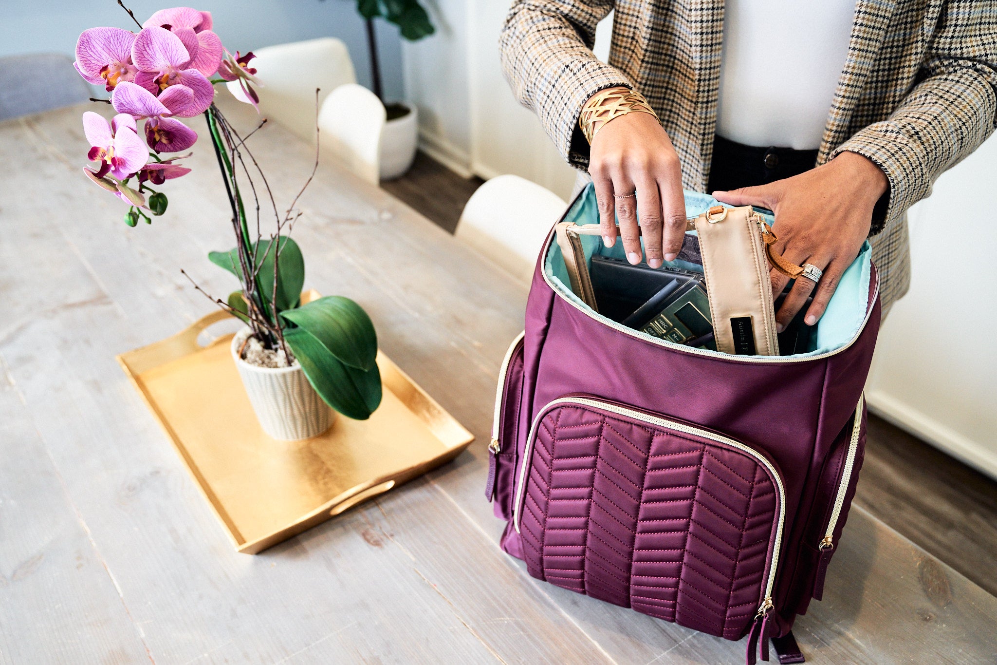 Beautifully Organized Bags for Confident, On-the-Go Women